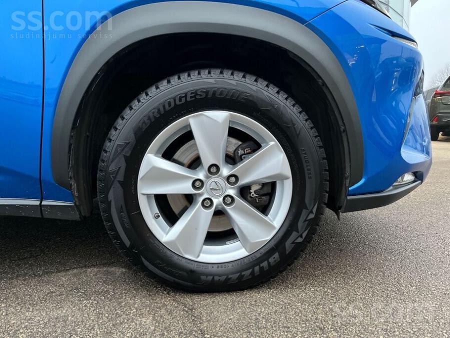 Blue Lexus NX 2019 in Riga, with an engine capacity of 2.50 L and mileage of 64 thousand km for 29500 €, photo 15 on AUTOMOTO.COM.LV