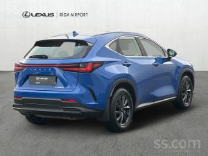 Синий Лексус НХ 2024 в Рига, объемом двигателя 2.50 л и пробегом 33 тыс. км за 43950 €, фото 3 на AUTOMOTO.COM.LV