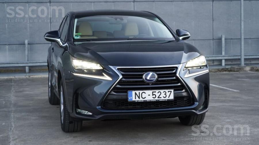 Zils Lexus NX 2015 Tallina, ar dzinēja tilpumu 2.50 L un nobraukumu 116 tūkst. km par 24500 €, foto 1 vietnē AUTOMOTO.COM.LV