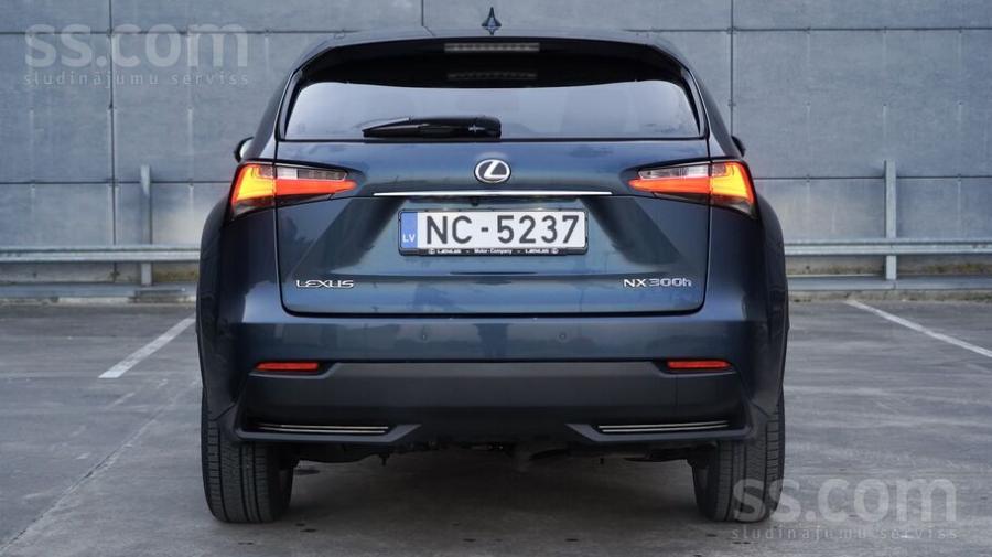 Zils Lexus NX 2015 Tallina, ar dzinēja tilpumu 2.50 L un nobraukumu 116 tūkst. km par 24500 €, foto 6 vietnē AUTOMOTO.COM.LV