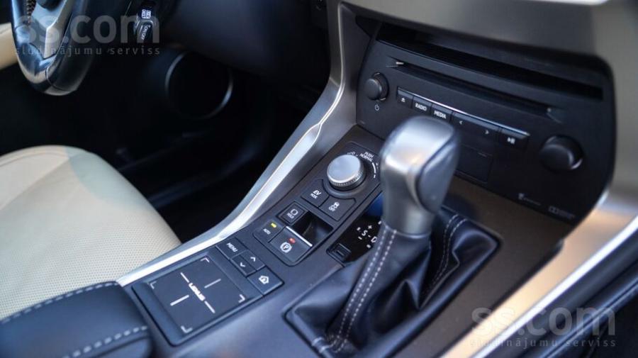 Zils Lexus NX 2015 Tallina, ar dzinēja tilpumu 2.50 L un nobraukumu 116 tūkst. km par 24500 €, foto 18 vietnē AUTOMOTO.COM.LV