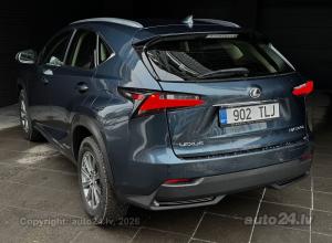 Zils Lexus NX 2015 Tallina, ar dzinēja tilpumu 2.50 L un nobraukumu 173 tūkst. km par 15900 €, foto 7 vietnē AUTOMOTO.COM.LV