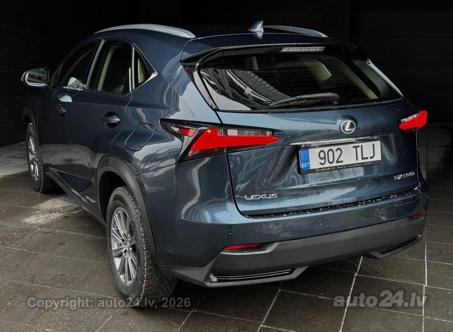 Zils Lexus NX 2015 Tallina, ar dzinēja tilpumu 2.50 L un nobraukumu 173 tūkst. km par 15900 €, foto 7 vietnē AUTOMOTO.COM.LV
