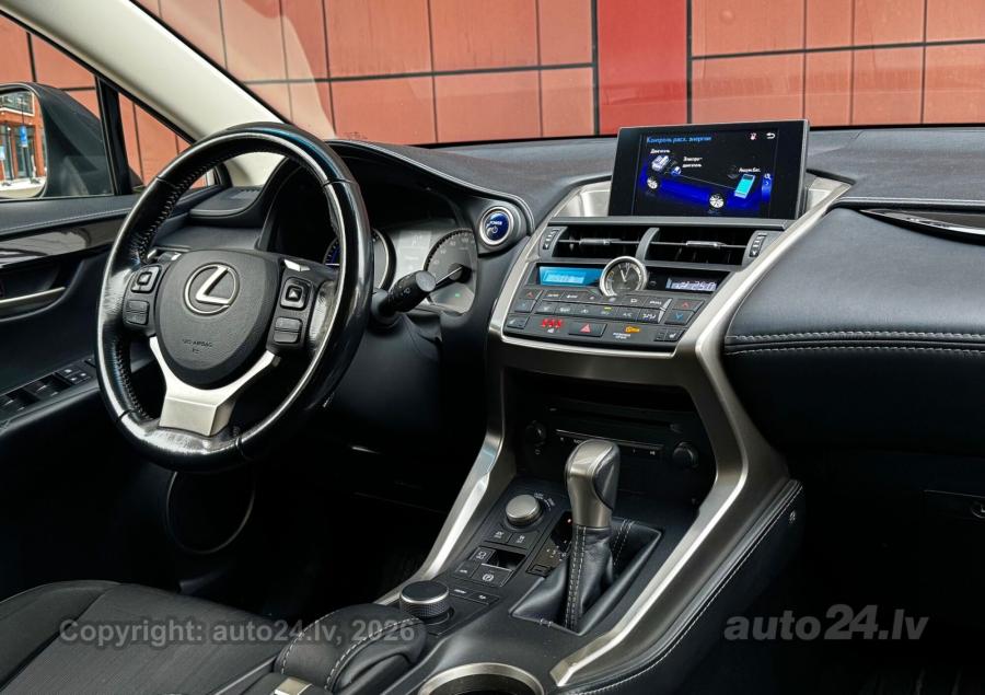 Zils Lexus NX 2015 Tallina, ar dzinēja tilpumu 2.50 L un nobraukumu 173 tūkst. km par 15900 €, foto 9 vietnē AUTOMOTO.COM.LV