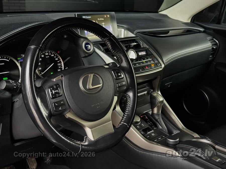 Zils Lexus NX 2015 Tallina, ar dzinēja tilpumu 2.50 L un nobraukumu 173 tūkst. km par 15900 €, foto 10 vietnē AUTOMOTO.COM.LV