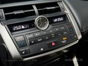 Zils Lexus NX 2015 Tallina, ar dzinēja tilpumu 2.50 L un nobraukumu 173 tūkst. km par 15900 €, foto 15 vietnē AUTOMOTO.COM.LV