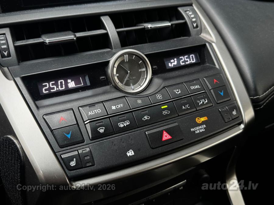 Zils Lexus NX 2015 Tallina, ar dzinēja tilpumu 2.50 L un nobraukumu 173 tūkst. km par 15900 €, foto 15 vietnē AUTOMOTO.COM.LV
