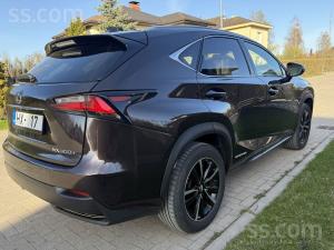 Brown Lexus NX 2014 in Riga, with an engine capacity of 2.50 L and mileage of 141 thousand km for 19199 €, photo 6 on AUTOMOTO.COM.LV
