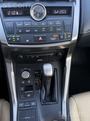 Brown Lexus NX 2014 in Riga, with an engine capacity of 2.50 L and mileage of 141 thousand km for 19199 €, photo 19 on AUTOMOTO.COM.LV