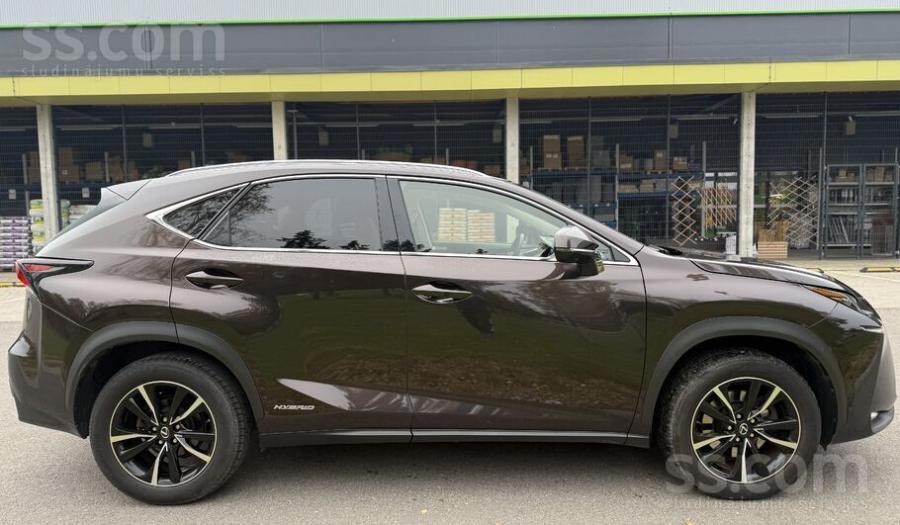 Brūns Lexus NX 2014 Rīga, ar dzinēja tilpumu 2.50 L un nobraukumu 143 tūkst. km par 19199 €, foto 7 vietnē AUTOMOTO.COM.LV