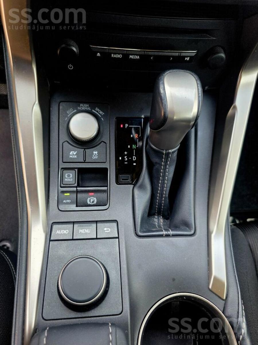 Brūns Lexus NX 2015 Daugavpils, ar dzinēja tilpumu 2.50 L un nobraukumu 0 tūkst. km par 18850 €, foto 24 vietnē AUTOMOTO.COM.LV
