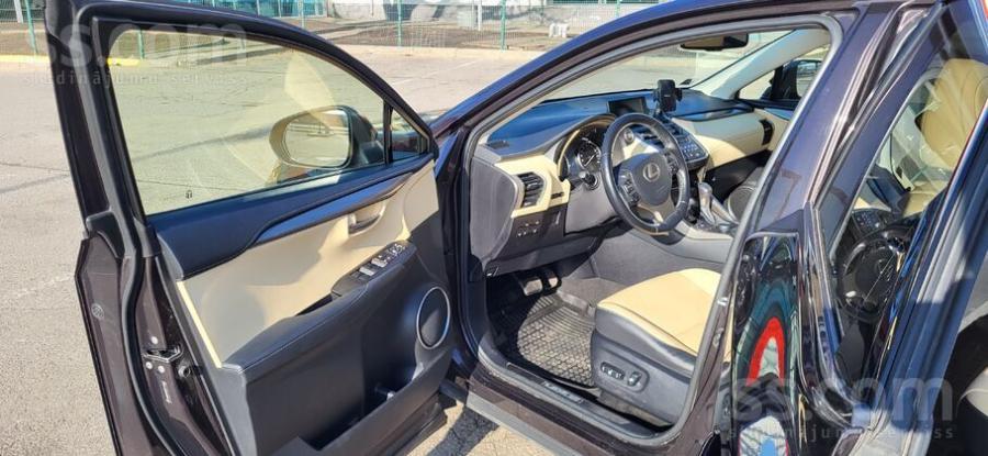 Brown Lexus NX 2016 in Bauska, with an engine capacity of 2.00 L and mileage of 85 thousand km for 18000 €, photo 8 on AUTOMOTO.COM.LV