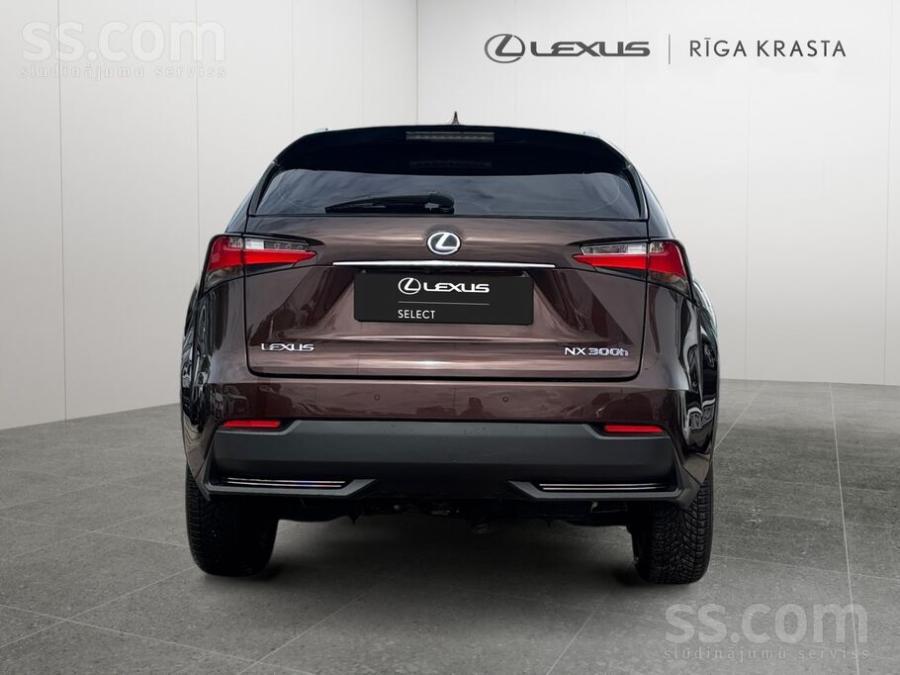 Brown Lexus NX 2017 in Riga, with an engine capacity of 2.50 L and mileage of 107 thousand km for 22500 €, photo 4 on AUTOMOTO.COM.LV