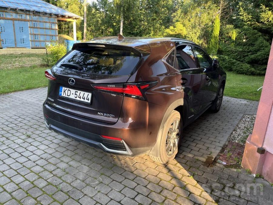 Brown Lexus NX 2018 in Jurmala, with an engine capacity of 2.50 L and mileage of 43 thousand km for 33000 €, photo 4 on AUTOMOTO.COM.LV