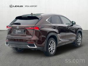 Brūns Lexus NX 2019 Rīga, ar dzinēja tilpumu 2.50 L un nobraukumu 108 tūkst. km par 28800 €, foto 3 vietnē AUTOMOTO.COM.LV