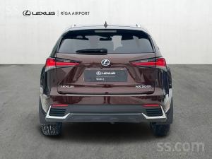 Brūns Lexus NX 2019 Rīga, ar dzinēja tilpumu 2.50 L un nobraukumu 108 tūkst. km par 28800 €, foto 5 vietnē AUTOMOTO.COM.LV