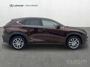Brūns Lexus NX 2019 Rīga, ar dzinēja tilpumu 2.50 L un nobraukumu 108 tūkst. km par 28800 €, foto 17 vietnē AUTOMOTO.COM.LV
