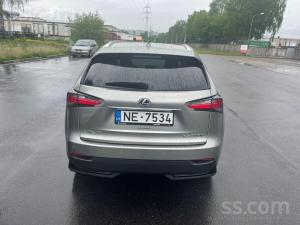 Lexus NX 2017 in Riga, with an engine capacity of 2.50 L and mileage of 99 thousand km for 23500 €, photo 3 on AUTOMOTO.COM.LV