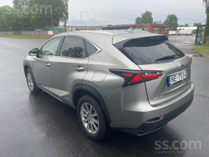Lexus NX 2017 in Riga, with an engine capacity of 2.50 L and mileage of 99 thousand km for 23500 €, photo 5 on AUTOMOTO.COM.LV
