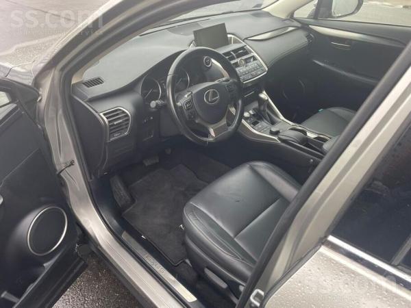 Lexus NX 2017 in Riga, with an engine capacity of 2.50 L and mileage of 99 thousand km for 23500 €, photo 5 on AUTOMOTO.COM.LV