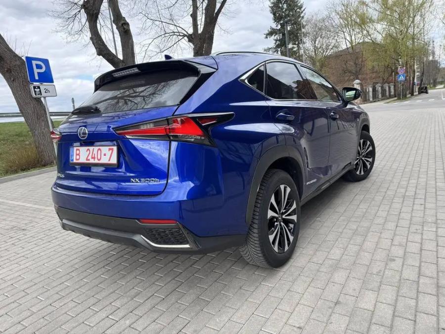 Lexus NX 2018 in Daugavpils, with an engine capacity of 2.50 L and mileage of 118 thousand km for 23000 €, photo 4 on AUTOMOTO.COM.LV