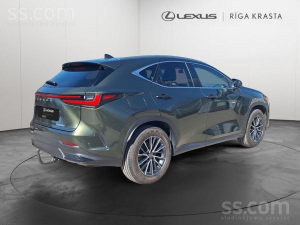 Green Lexus NX 2022 in Riga, with an engine capacity of 2.50 L and mileage of 83 thousand km for 43500 €, photo 2 on AUTOMOTO.COM.LV