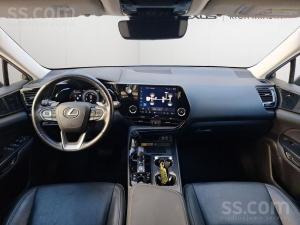 Zaļš Lexus NX 2022 Rīga, ar dzinēja tilpumu 2.50 L un nobraukumu 83 tūkst. km par 43500 €, foto 10 vietnē AUTOMOTO.COM.LV