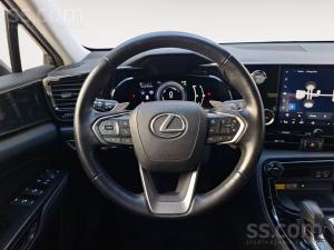 Zaļš Lexus NX 2022 Rīga, ar dzinēja tilpumu 2.50 L un nobraukumu 83 tūkst. km par 43500 €, foto 16 vietnē AUTOMOTO.COM.LV