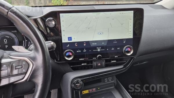 Green Lexus NX 2023 in Riga, with an engine capacity of 2.50 L and mileage of 55 thousand km for 44000 €, photo 7 on AUTOMOTO.COM.LV