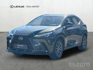 Zaļš Lexus NX 2025 Rīga, ar dzinēja tilpumu 2.50 L un nobraukumu 23 tūkst. km par 52000 €, foto  vietnē AUTOMOTO.COM.LV