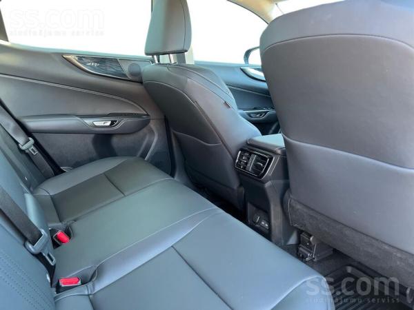 Green Lexus NX 2025 in Riga, with an engine capacity of 2.50 L and mileage of 23 thousand km for 52000 €, photo 7 on AUTOMOTO.COM.LV
