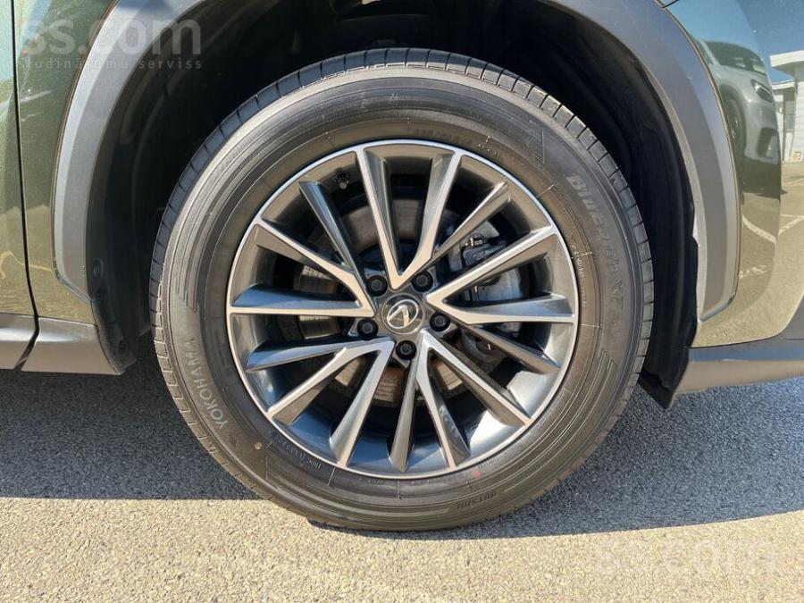 Zaļš Lexus NX 2025 Rīga, ar dzinēja tilpumu 2.50 L un nobraukumu 23 tūkst. km par 52000 €, foto 16 vietnē AUTOMOTO.COM.LV