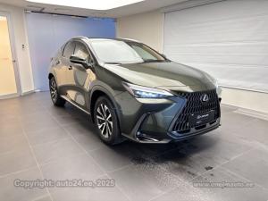 Green Lexus NX 2022 in Tallinn, with an engine capacity of 2.50 L and mileage of 50 thousand km for 47600 €, photo 5 on AUTOMOTO.COM.LV