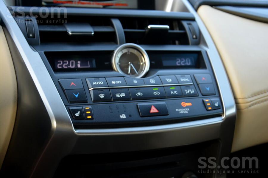 Pelēks Lexus NX 2014 Rīga, ar dzinēja tilpumu 2.50 L un nobraukumu 147 tūkst. km par 12999 €, foto 3 vietnē AUTOMOTO.COM.LV