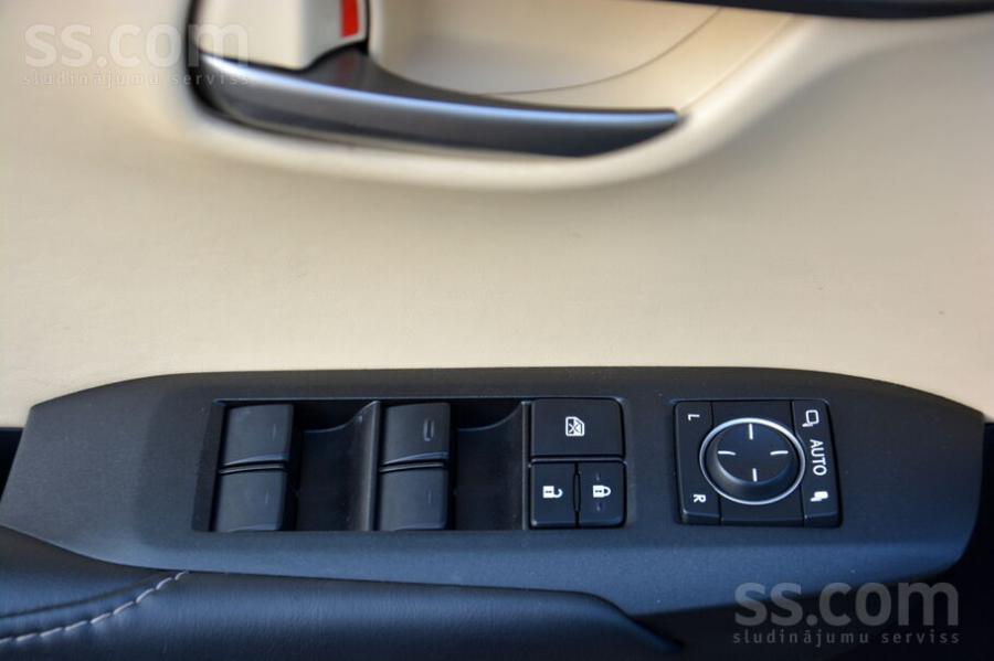 Pelēks Lexus NX 2014 Rīga, ar dzinēja tilpumu 2.50 L un nobraukumu 147 tūkst. km par 12999 €, foto 10 vietnē AUTOMOTO.COM.LV
