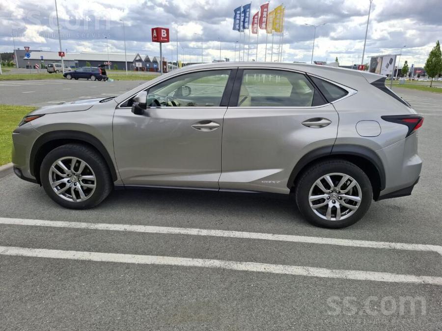 Pelēks Lexus NX 2014 Rīga, ar dzinēja tilpumu 2.50 L un nobraukumu 199 tūkst. km par 18500 €, foto 5 vietnē AUTOMOTO.COM.LV