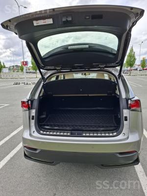 Pelēks Lexus NX 2014 Rīga, ar dzinēja tilpumu 2.50 L un nobraukumu 199 tūkst. km par 18500 €, foto 15 vietnē AUTOMOTO.COM.LV