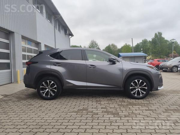 Grey Lexus NX 2014 in Riga, with an engine capacity of 2.50 L and mileage of 174 thousand km for 19000 €, photo 3 on AUTOMOTO.COM.LV
