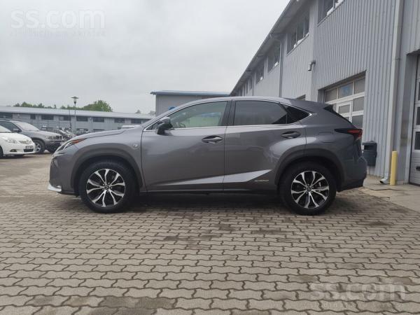 Grey Lexus NX 2014 in Riga, with an engine capacity of 2.50 L and mileage of 174 thousand km for 19000 €, photo 4 on AUTOMOTO.COM.LV