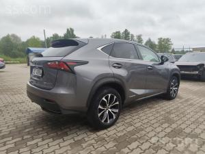 Grey Lexus NX 2014 in Riga, with an engine capacity of 2.50 L and mileage of 174 thousand km for 19000 €, photo 7 on AUTOMOTO.COM.LV