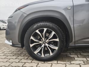 Grey Lexus NX 2014 in Riga, with an engine capacity of 2.50 L and mileage of 174 thousand km for 19000 €, photo 8 on AUTOMOTO.COM.LV