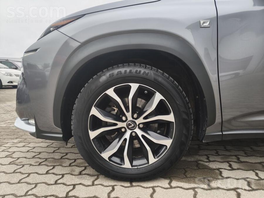 Grey Lexus NX 2014 in Riga, with an engine capacity of 2.50 L and mileage of 174 thousand km for 19000 €, photo 8 on AUTOMOTO.COM.LV