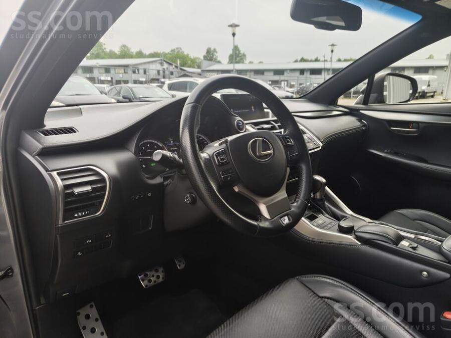 Grey Lexus NX 2014 in Riga, with an engine capacity of 2.50 L and mileage of 174 thousand km for 19000 €, photo 12 on AUTOMOTO.COM.LV
