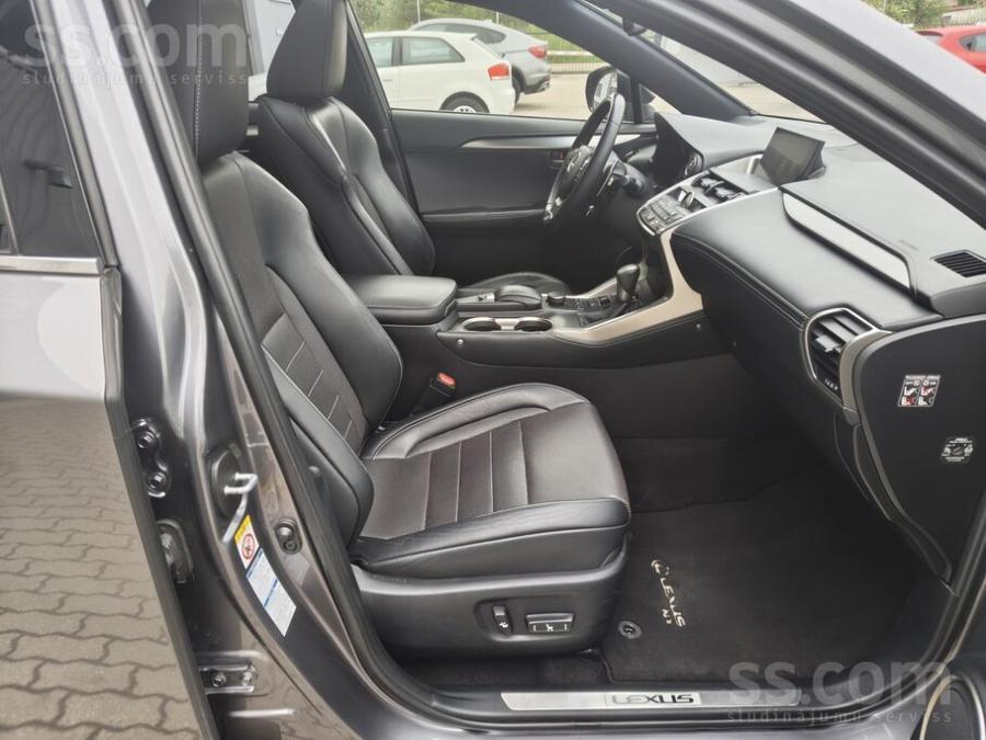 Grey Lexus NX 2014 in Riga, with an engine capacity of 2.50 L and mileage of 174 thousand km for 19000 €, photo 18 on AUTOMOTO.COM.LV