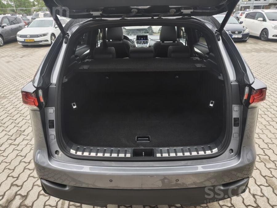 Grey Lexus NX 2014 in Riga, with an engine capacity of 2.50 L and mileage of 174 thousand km for 19000 €, photo 22 on AUTOMOTO.COM.LV