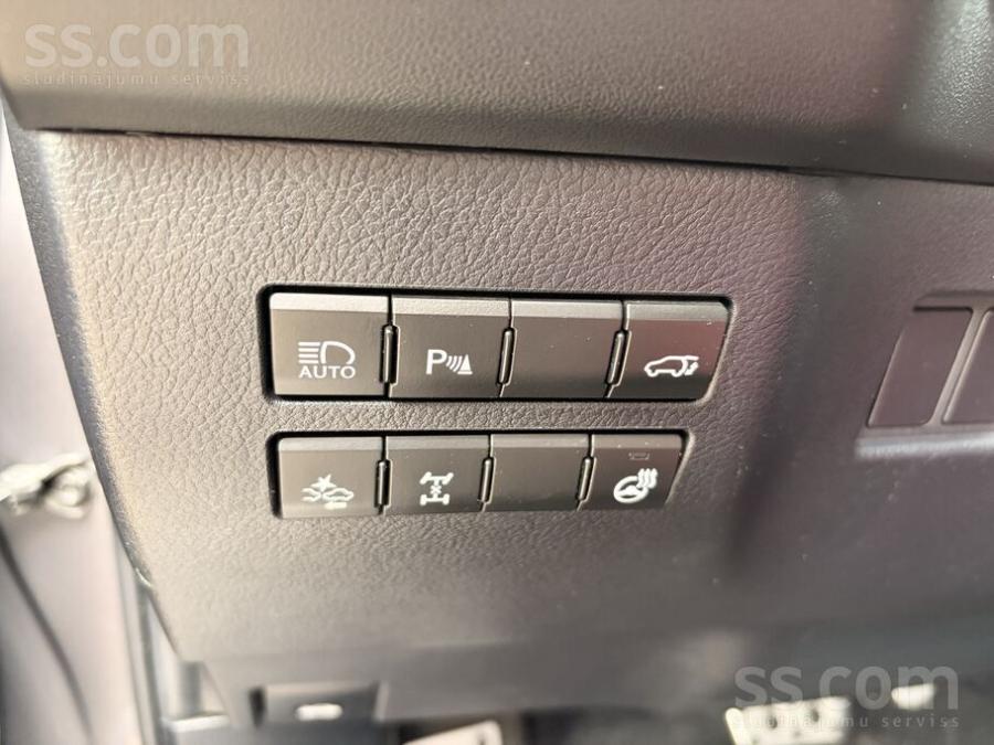 Pelēks Lexus NX 2015 Ventspils, ar dzinēja tilpumu 2.00 L un nobraukumu 193 tūkst. km par 17200 €, foto 26 vietnē AUTOMOTO.COM.LV