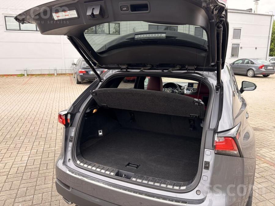 Pelēks Lexus NX 2015 Ventspils, ar dzinēja tilpumu 2.00 L un nobraukumu 193 tūkst. km par 17200 €, foto 28 vietnē AUTOMOTO.COM.LV