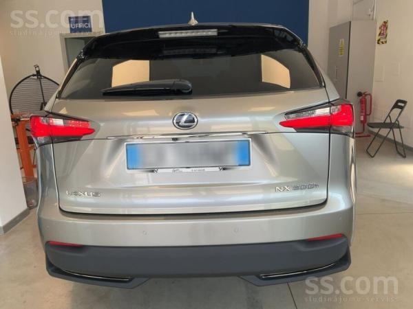 Grey Lexus NX 2015 in Daugavpils, with an engine capacity of 2.50 L and mileage of 180 thousand km for 21930 €, photo 5 on AUTOMOTO.COM.LV