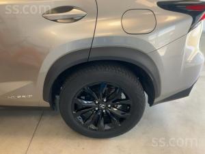 Pelēks Lexus NX 2015 Daugavpils, ar dzinēja tilpumu 2.50 L un nobraukumu 180 tūkst. km par 21790 €, foto 7 vietnē AUTOMOTO.COM.LV