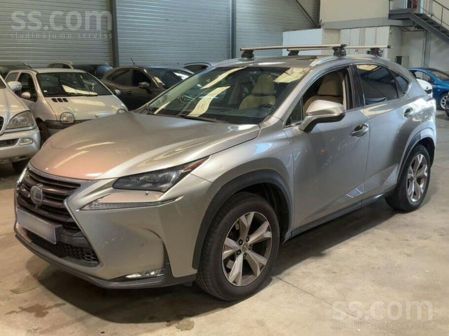 Grey Lexus NX 2015 in Daugavpils, with an engine capacity of 2.50 L and mileage of 228 thousand km for 19500 €, photo 6 on AUTOMOTO.COM.LV